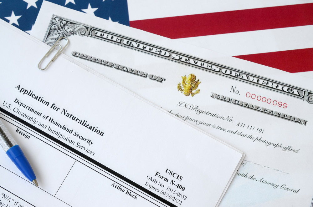 Tout savoir sur la demande de naturalisation française - Avis Justice